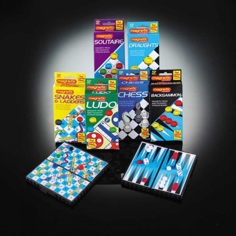 Magnetic Travel Game - Solitaire Toys - Zavvi UK